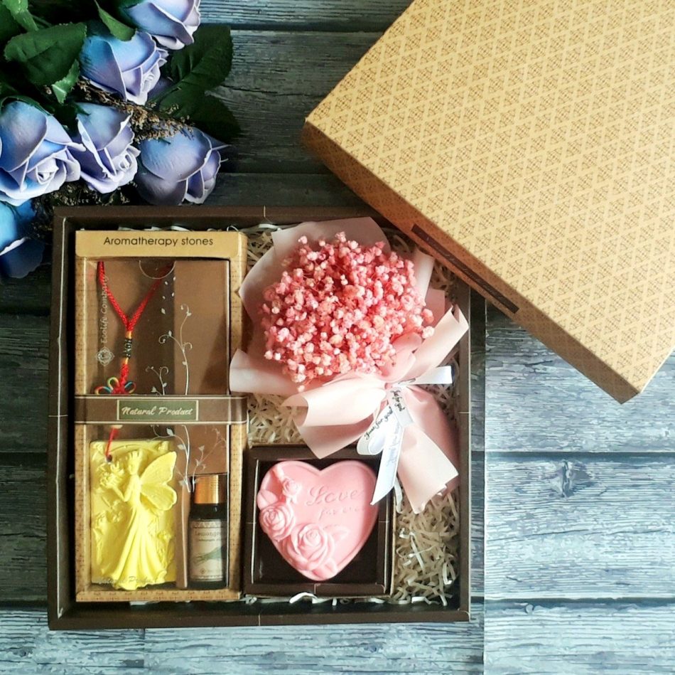 Quà Tặng Valentine Cho Vợ Và Những Món Quà Ý Nghĩa